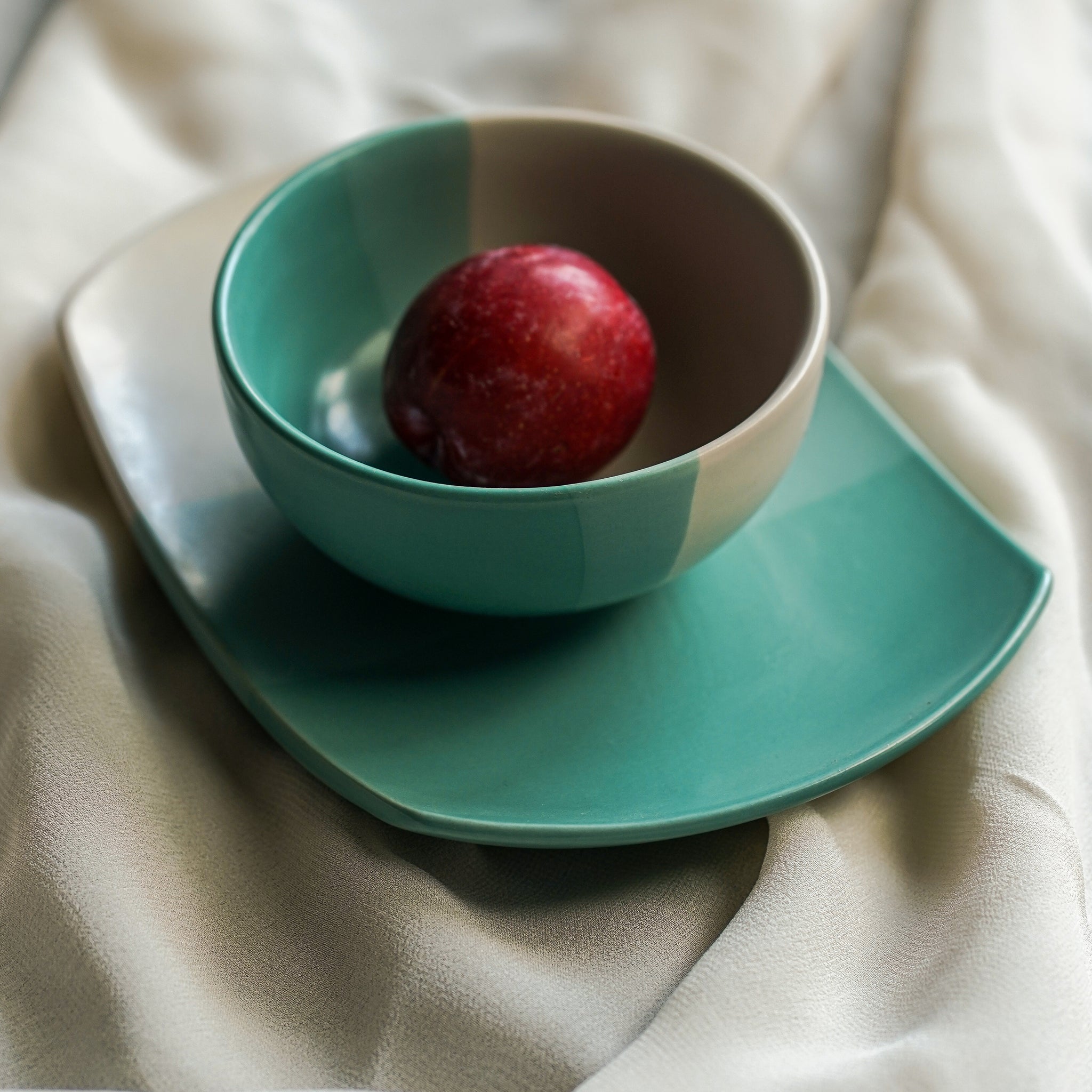 Buy Marrakesh Two Shade Ceramic Curved Plate with Bowl Online